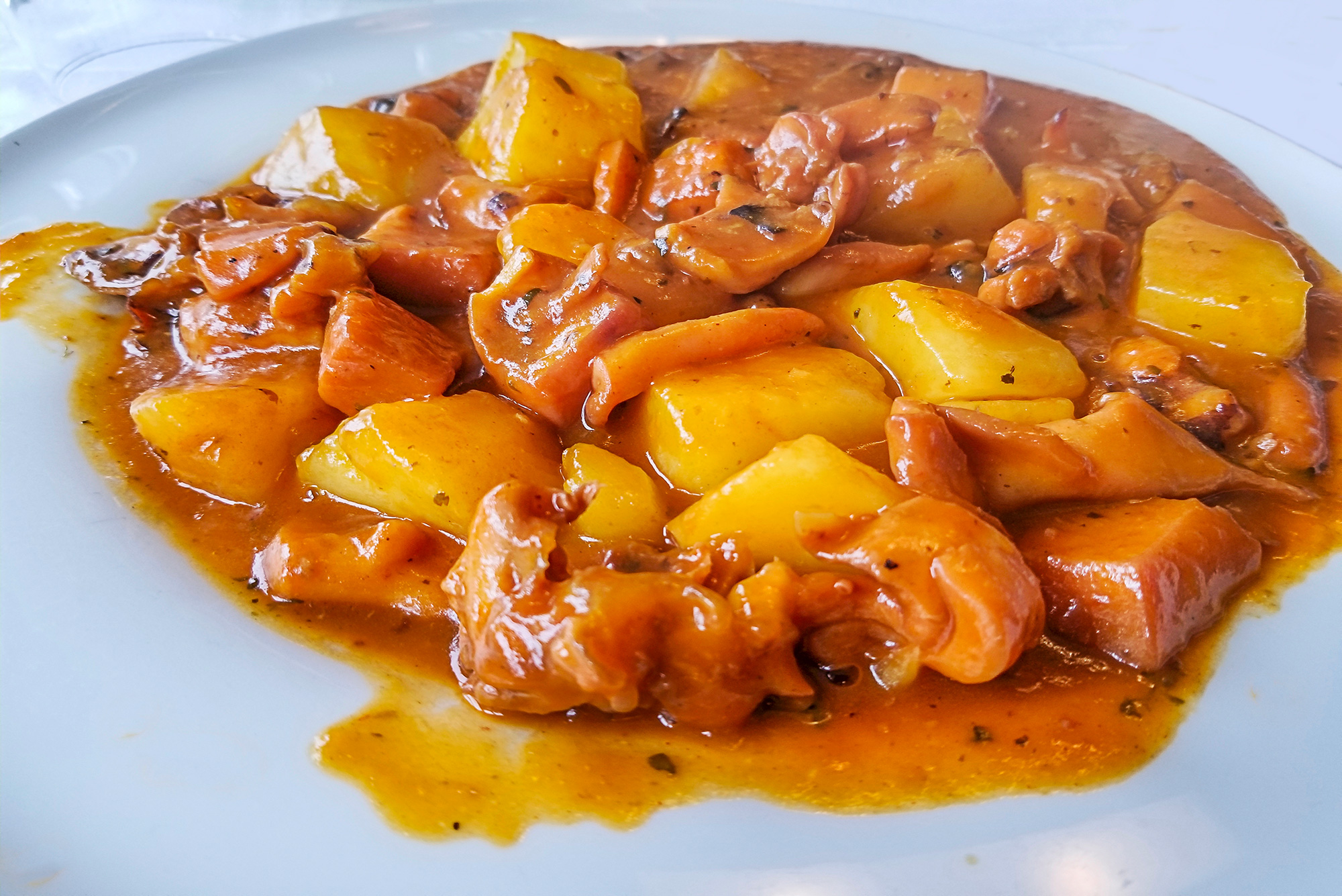 Seppie in umido con patate e pomodori, un secondo stuzzicante - Grand ...